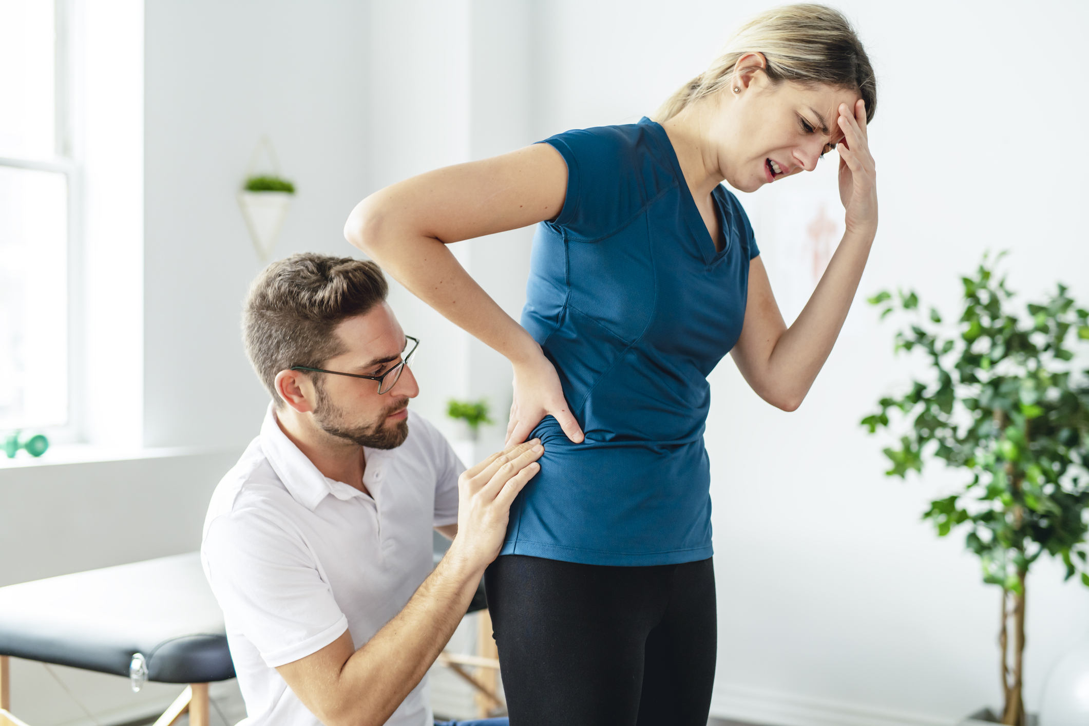 What Are The Early Signs of Hip Osteoarthritis? - Professional Therapy ...